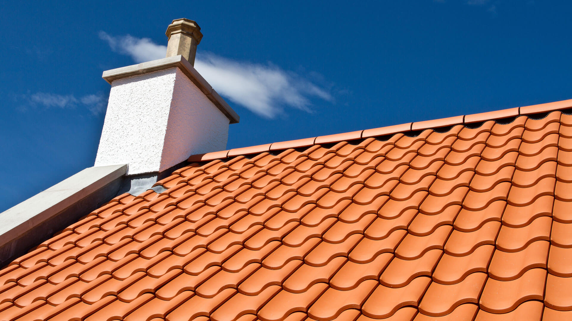 Pourquoi entretenir sa cheminée est bon pour son toit ? - Ouest Habitat ...